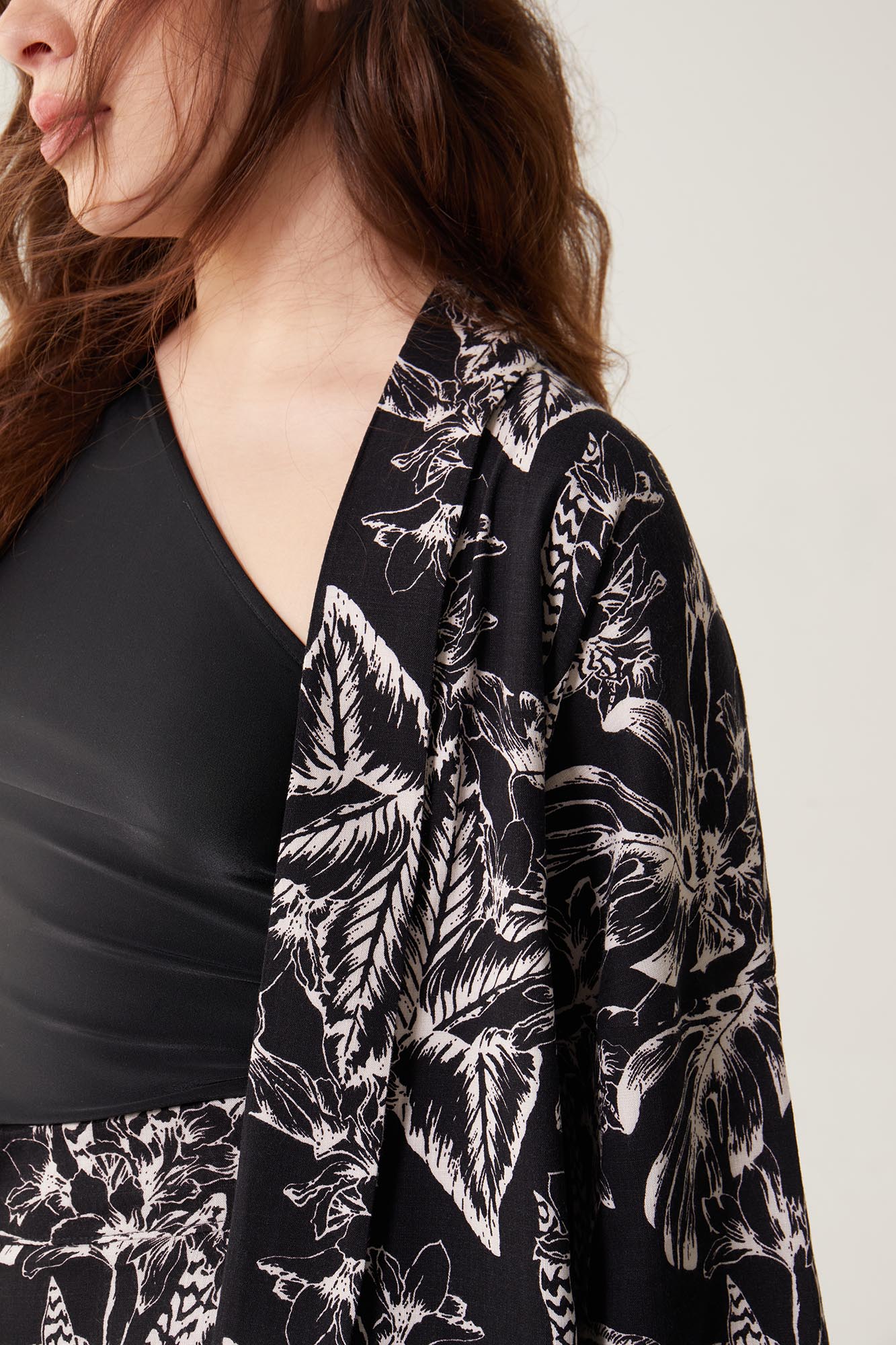 BLAZER WILD FLOWER NEGRO | Etam Argentina